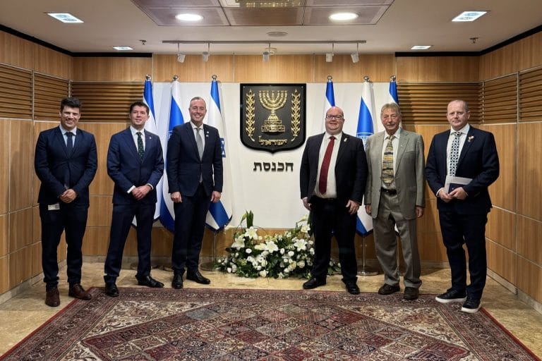 Sinn Féin will support motion of no confidence in Education Minister ...